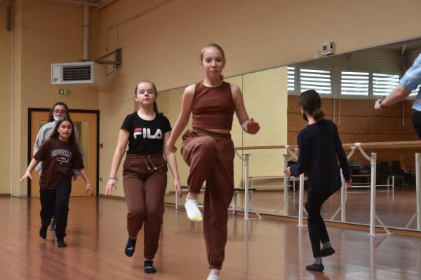Le rythme et la convivialité ne quittent pas Farah danse depuis 17 ans ...
