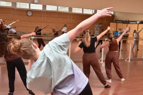 Le rythme et la convivialité ne quittent pas Farah danse depuis 17 ans ...